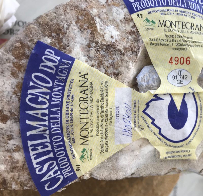 Cheese of the month August 2018: Castelmagno d’Alpeggio from Des Martin ...